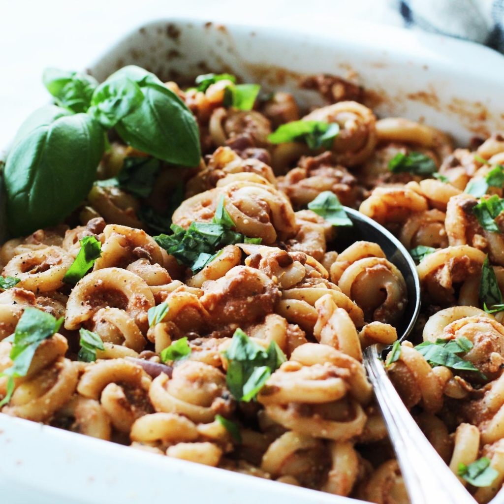 Gebackene Tomaten-Feta-Pasta mit Linsen - Campo Verde